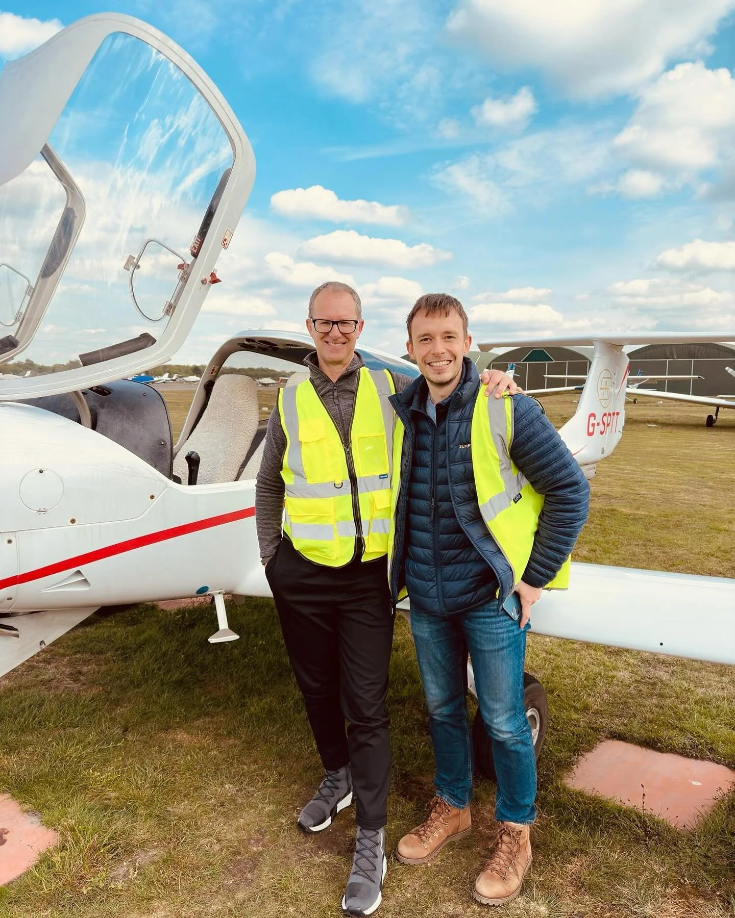 Learn to Fly | Surreys Premium Flying Club | PPL, LAPL and More