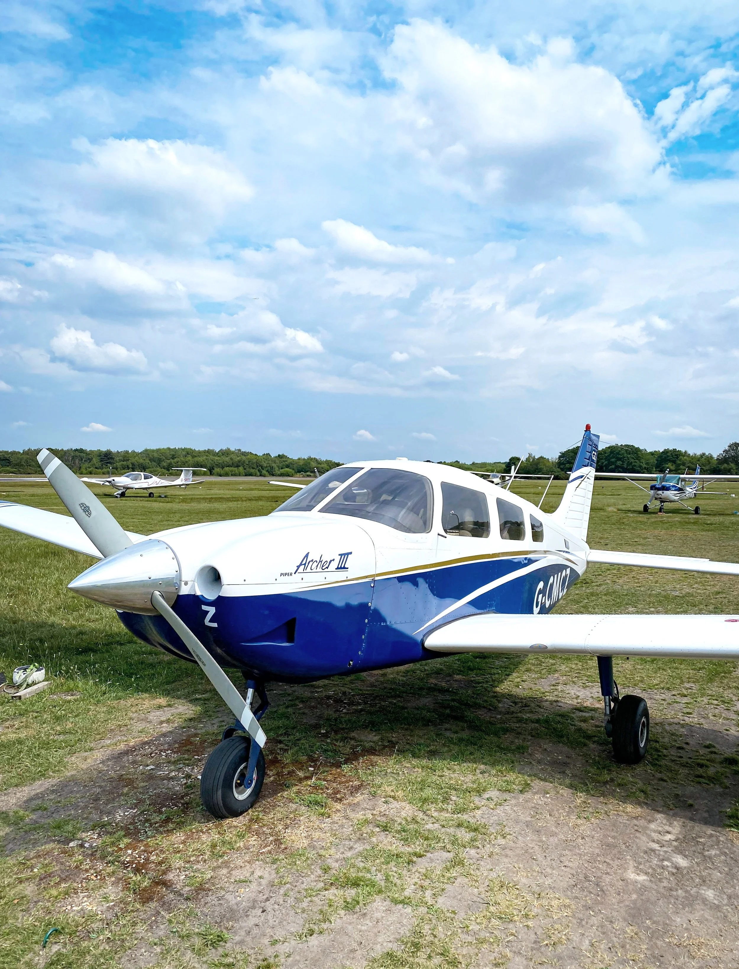 Diamond DA40 & DA42, PA28, C172. C152, Bonanza Hire! — SEMET Aviation