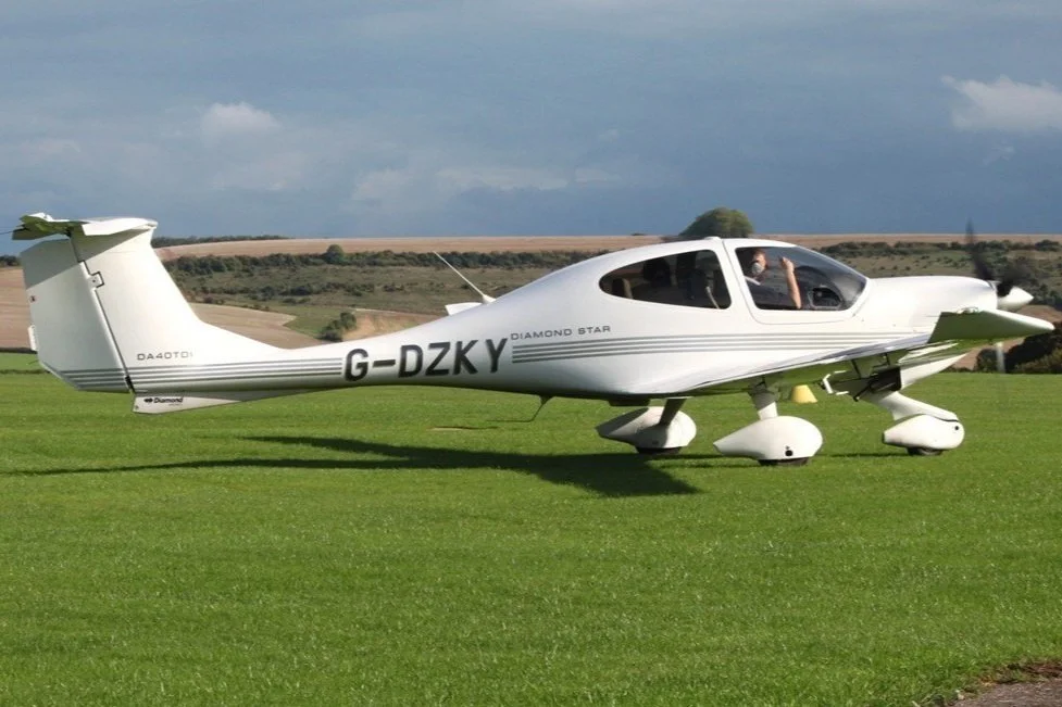 Diamond DA40 & DA42, PA28, C172. C152, Bonanza Hire! — SEMET Aviation