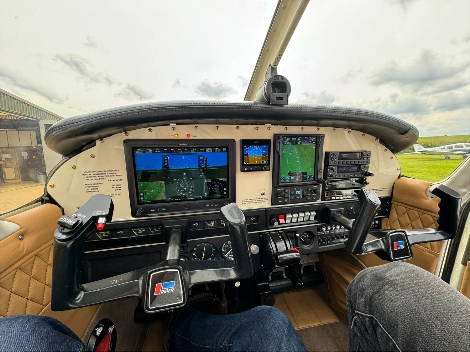 Diamond DA40 & DA42, PA28, C172. C152, Bonanza Hire! — SEMET Aviation