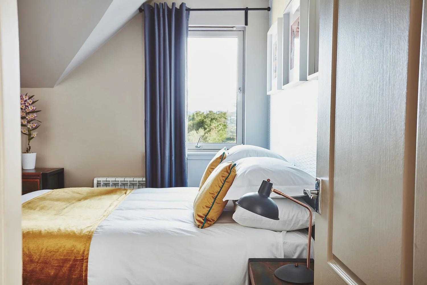 Apartments — The Garrison Hotel & Apartments