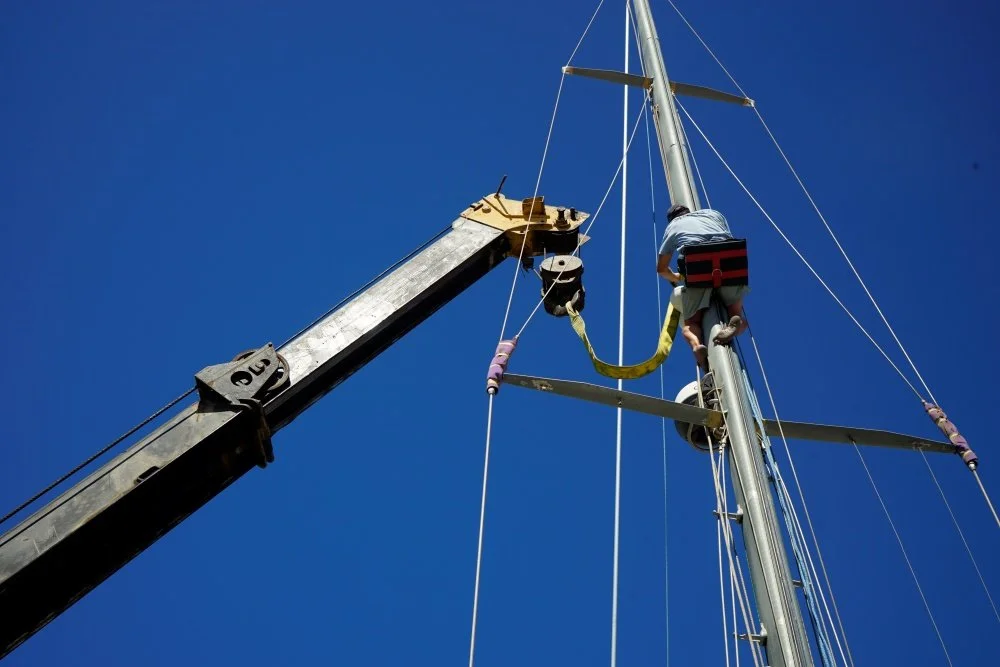 Going safely up the mast — Sailing Totem