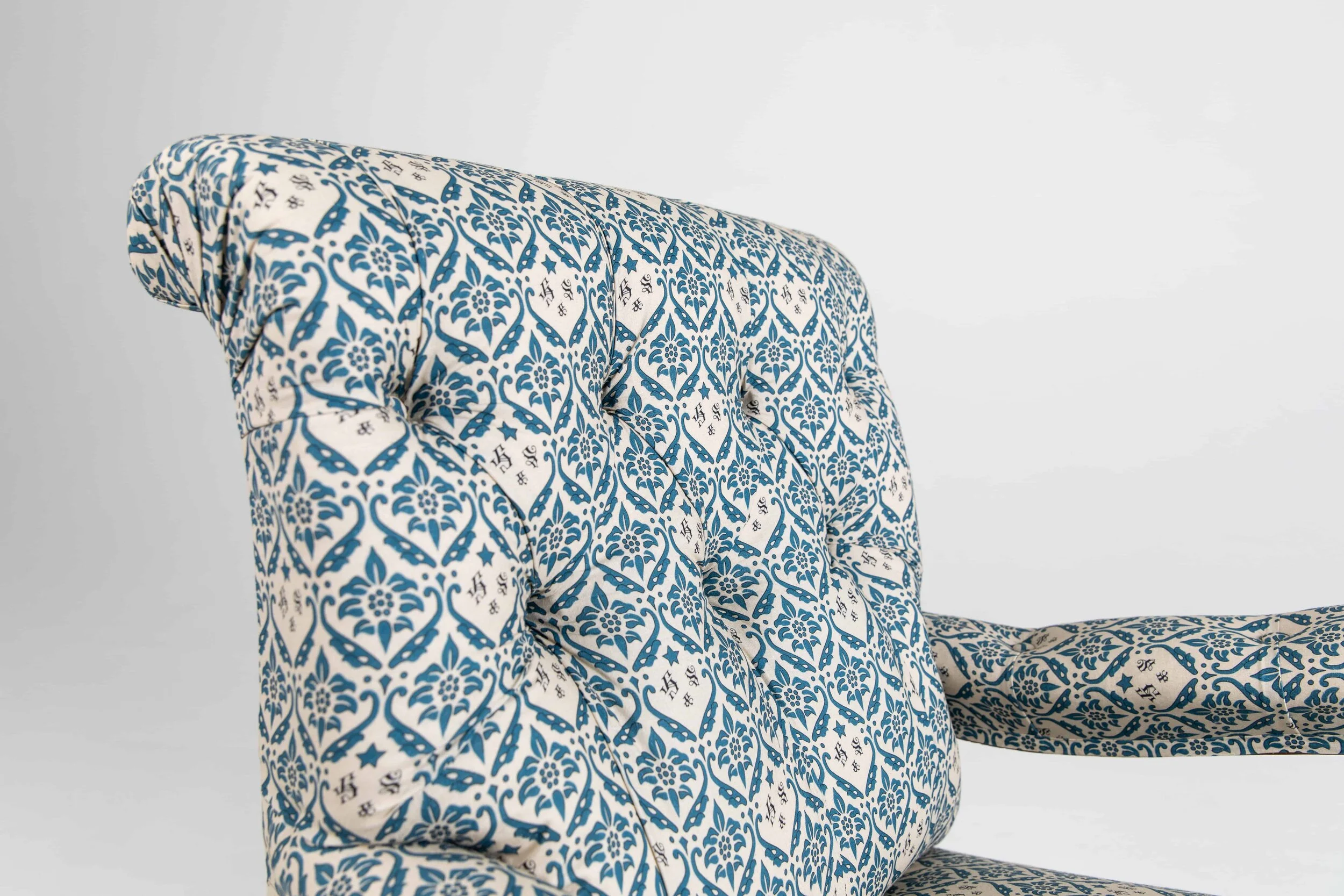 Howard & Sons Easy Armchair — Antiques Workshop | Exceptional Vintage ...