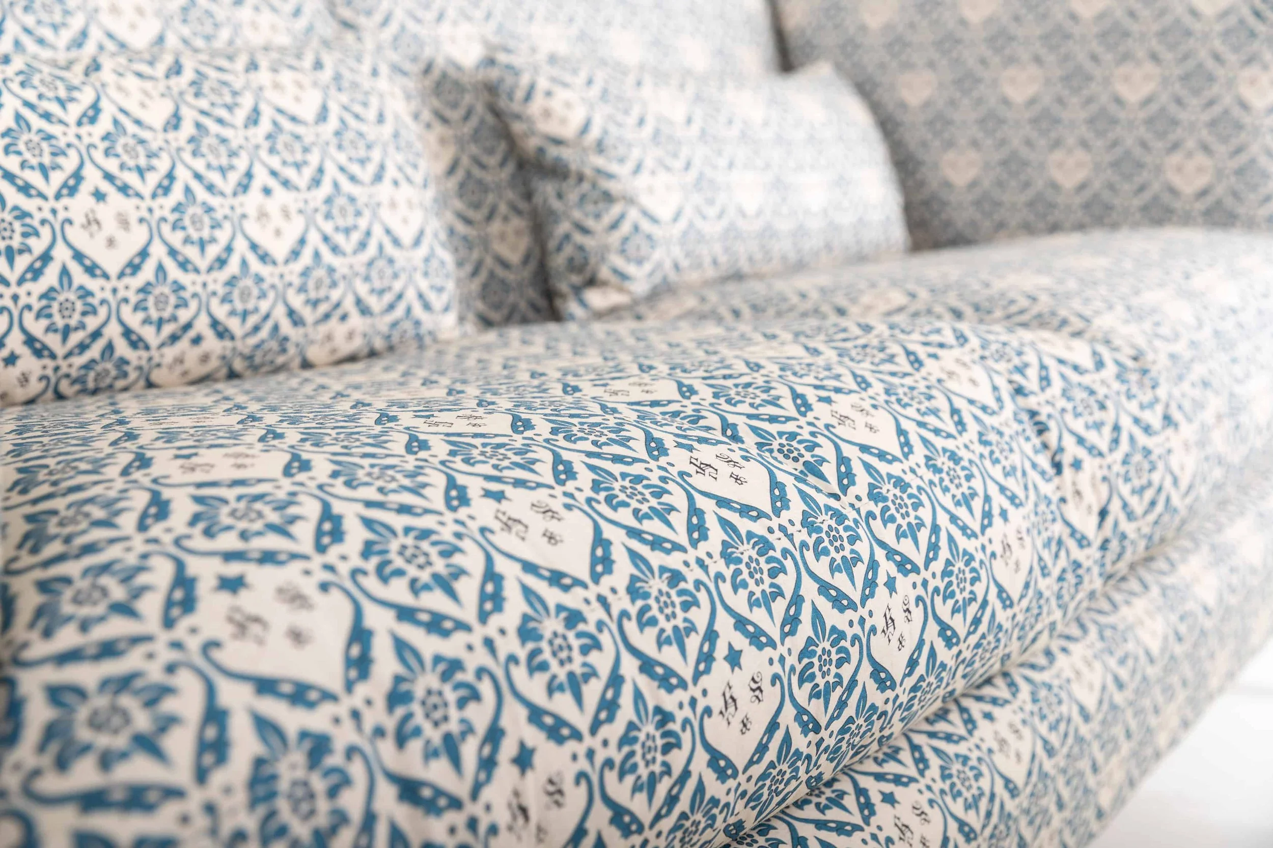 Howard & Sons Castellane Sofa — Antiques Workshop | Exceptional Vintage ...