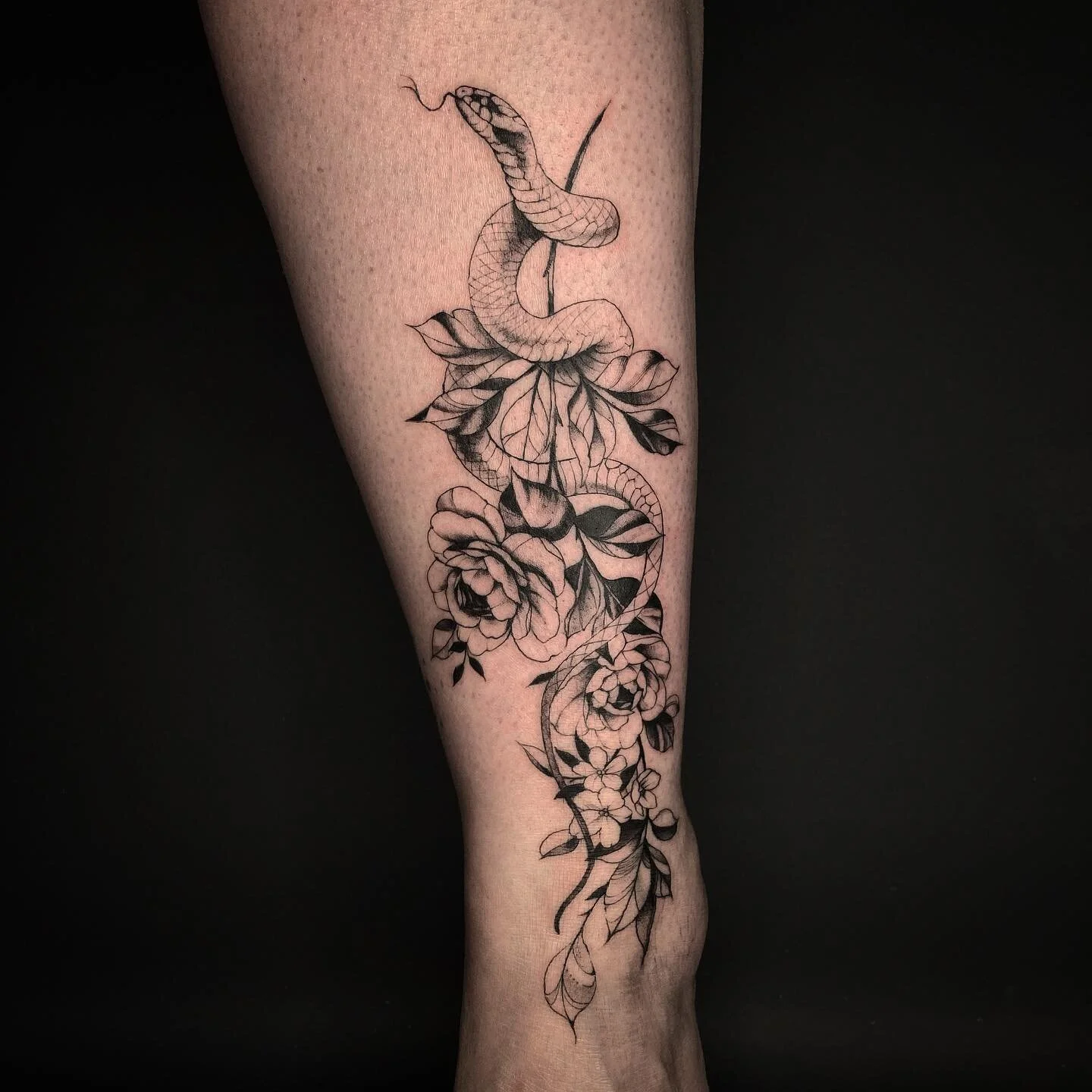 Gallery — Linear Tattoo