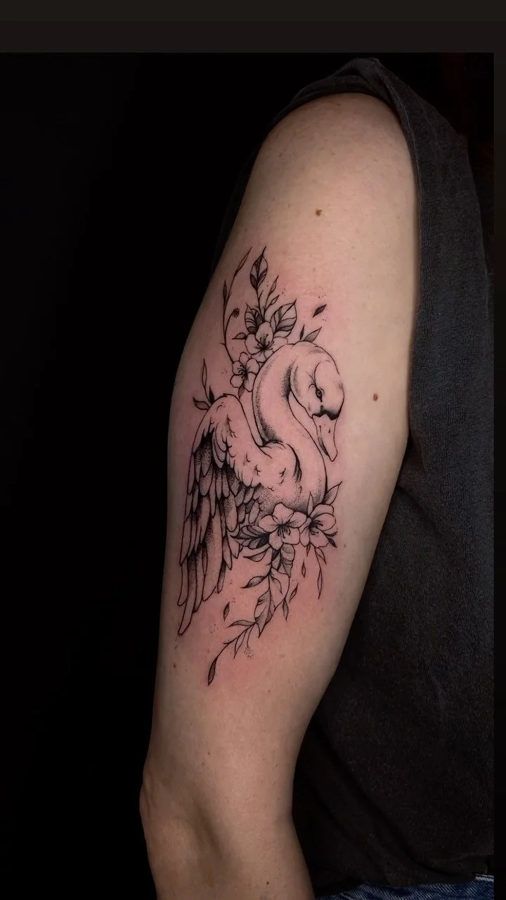 Gallery — Linear Tattoo