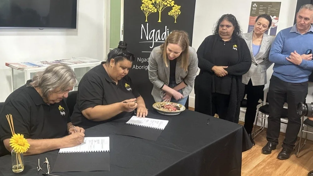 GOLD FIELDS, NGADJU PEOPLE SIGN NATIVE TITLE AGREEMENT FOR ST IVES ...
