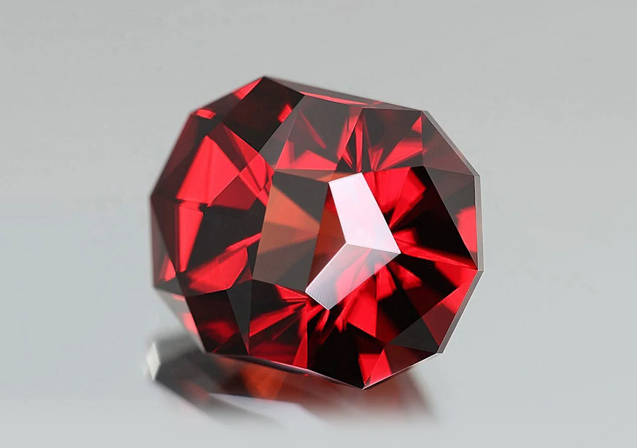 Garnet 3 Design — Gems & Carvings
