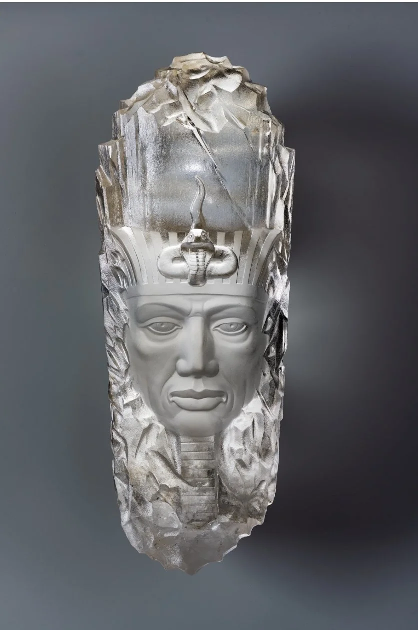 Gemstone sculpture - Love Symphony — Gems & Carvings