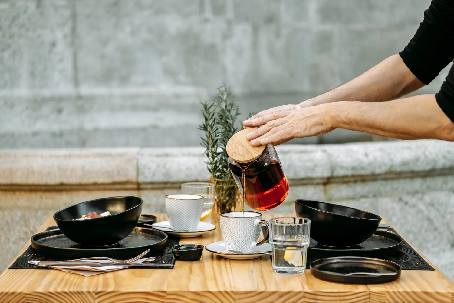 LOOK.Sharp Cafe Porto | Coworking | Events | Retail