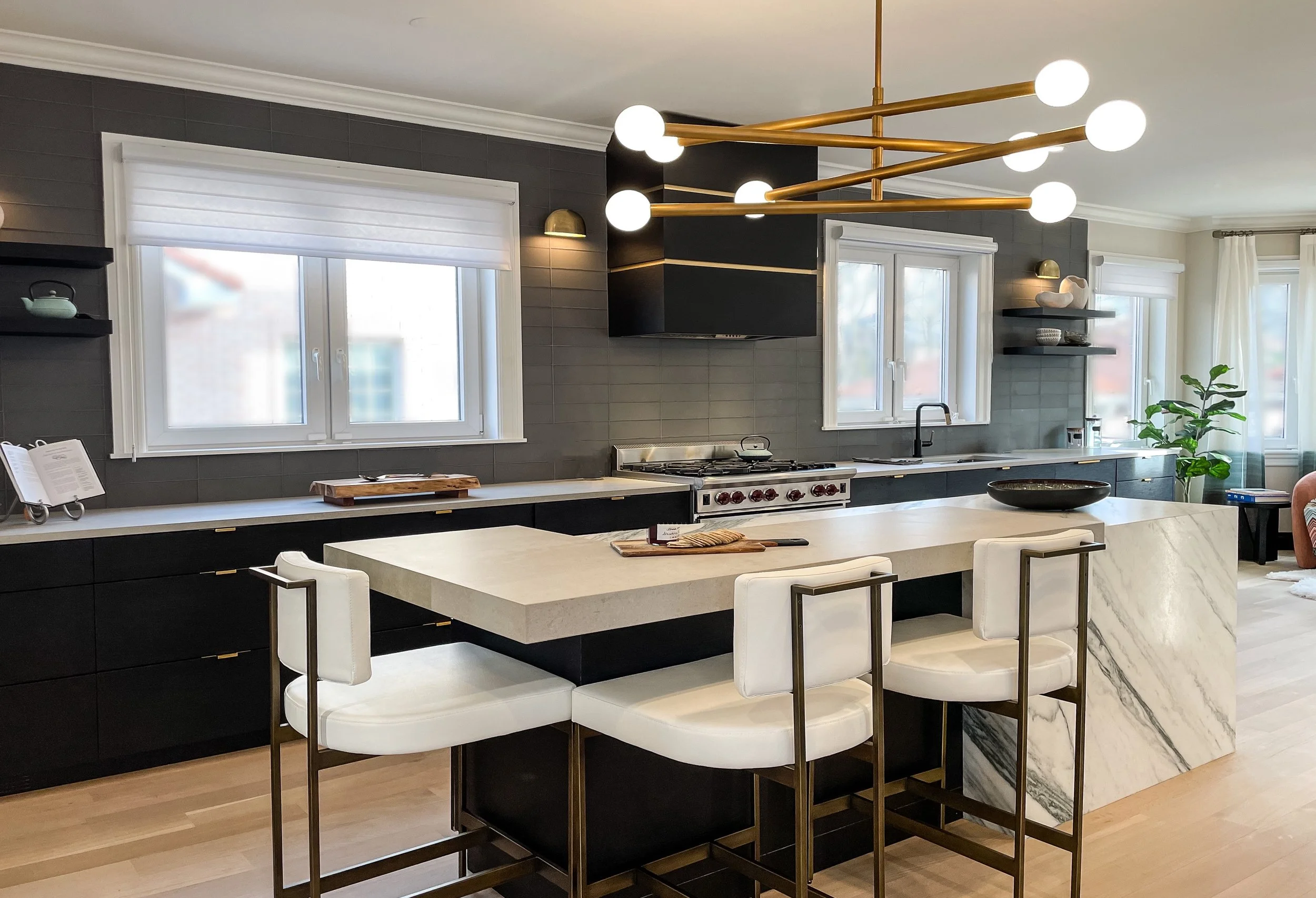 Modern & Bold Kitchen | Bayside, NY | House of Meraki by Stevi Fourouli ...