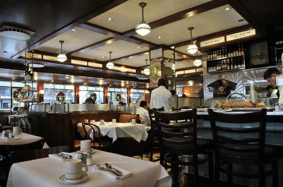 USA Brooklyn Diner — CLAREMONT PECONIC