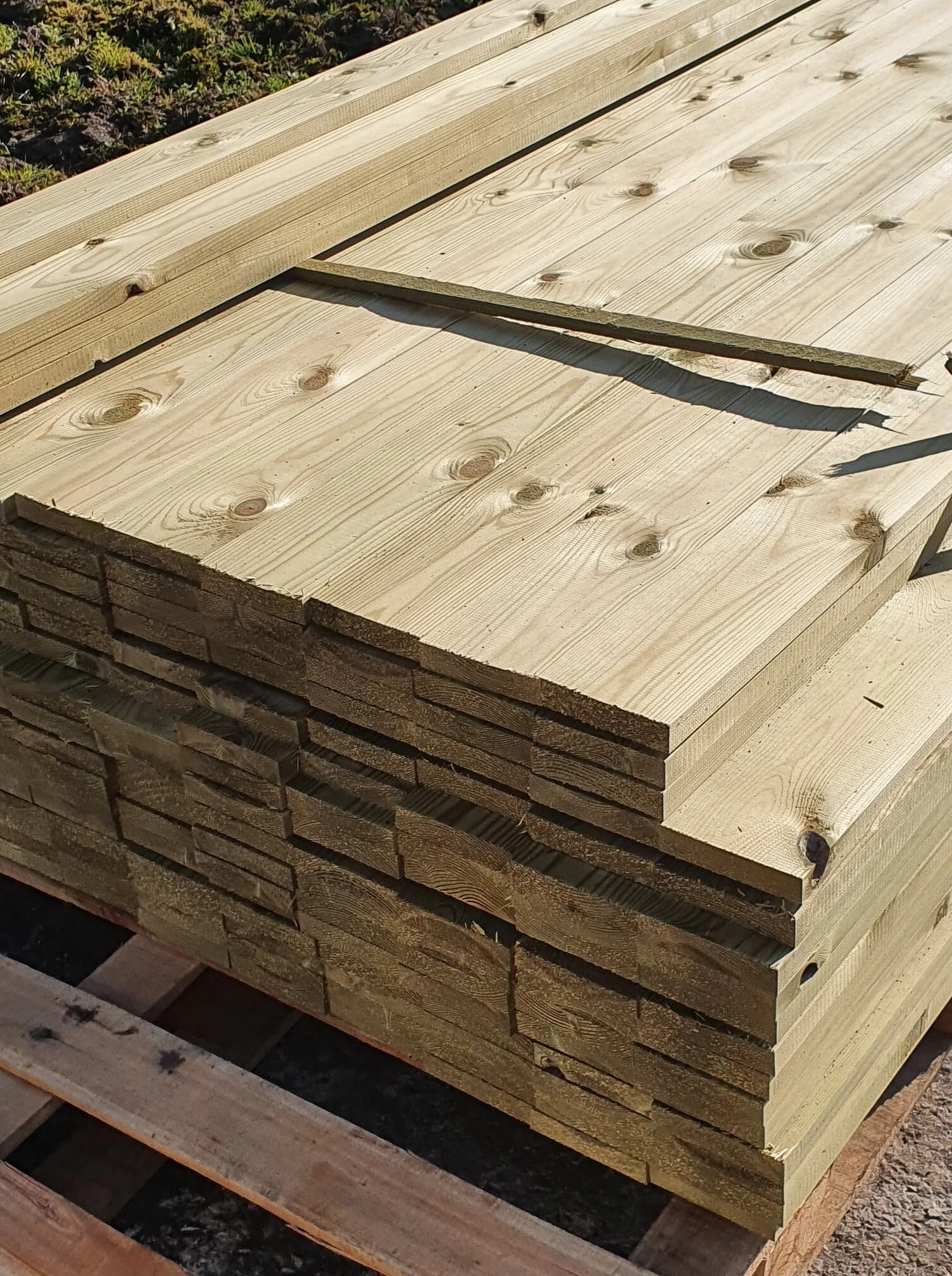 Scandinavian Redwood Timber I Planed Timber I Graded C16/C24 I Pressure ...