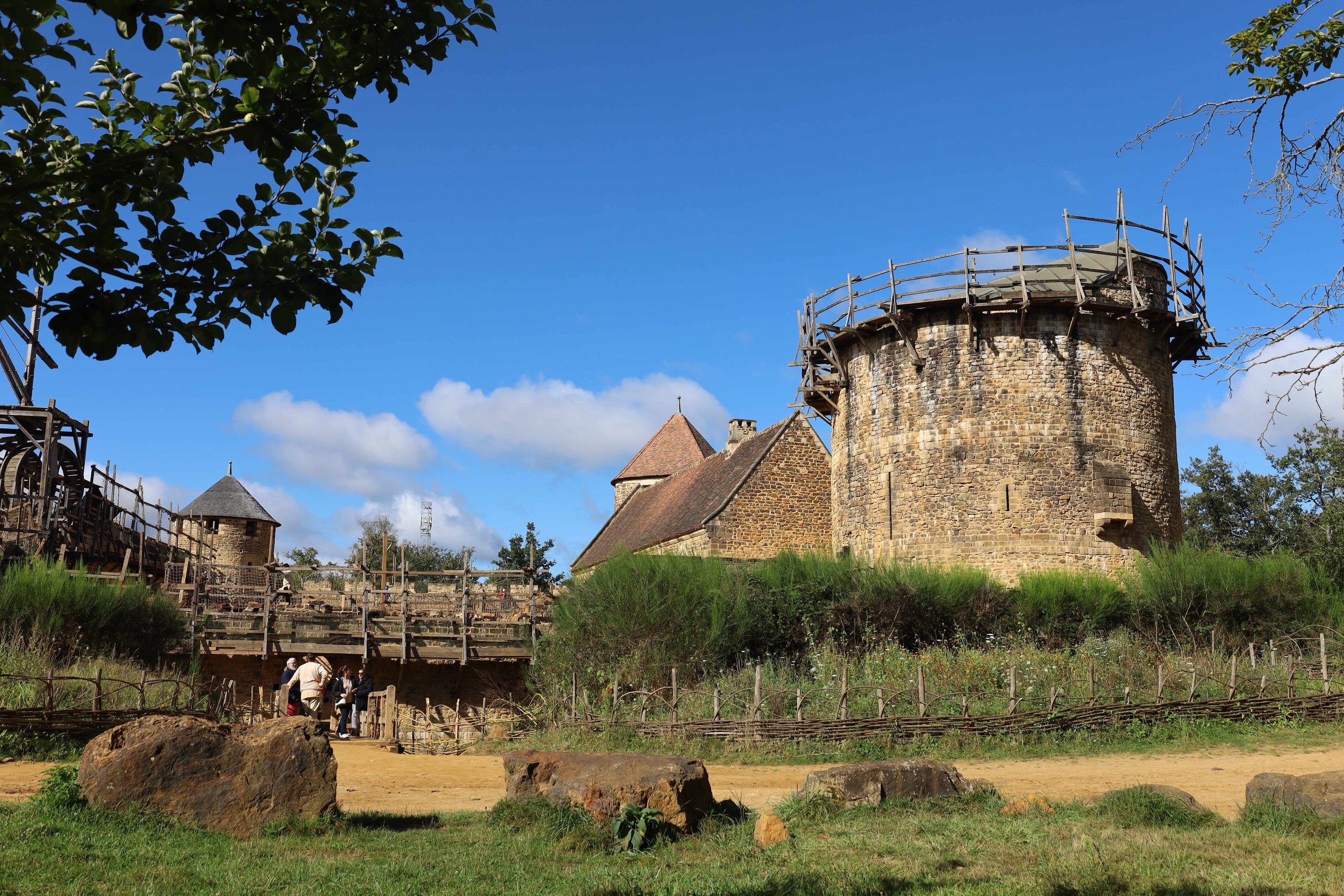 Guédelon -The Castle that Time is Still Building — Plantagenet Discoveries