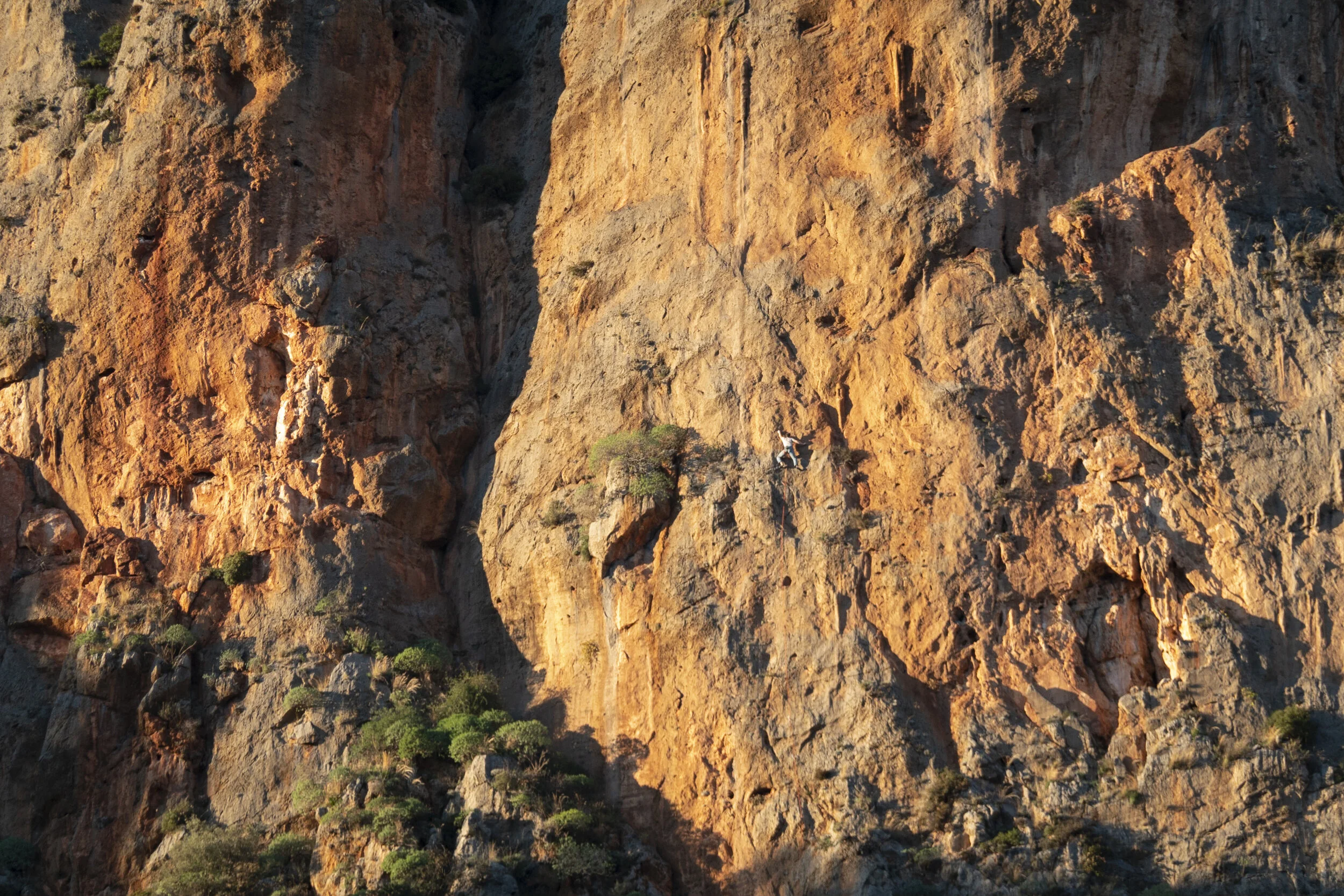 LEONIDIO CLIMBING VACATION — Now Climbing