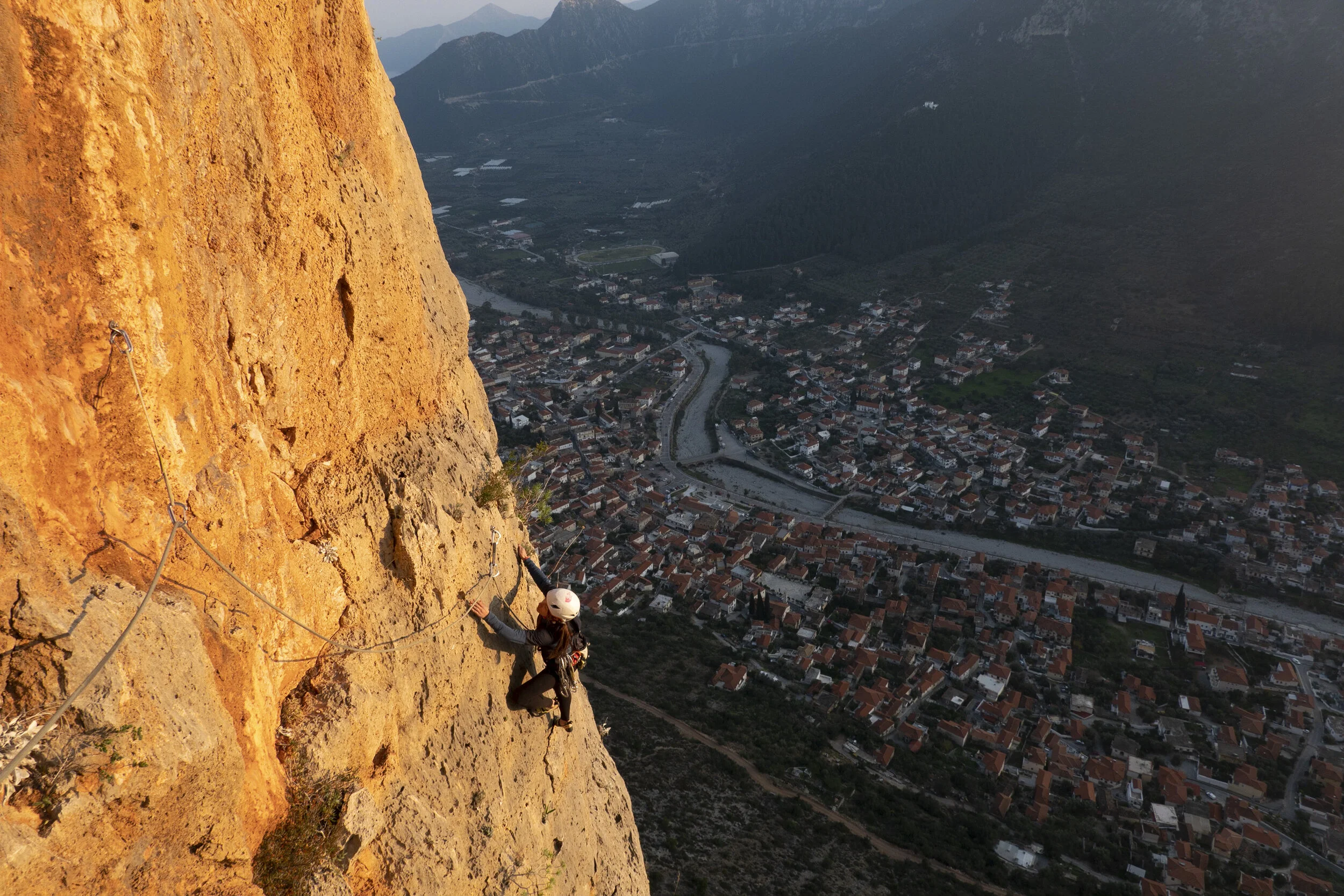 LEONIDIO CLIMBING VACATION — Now Climbing