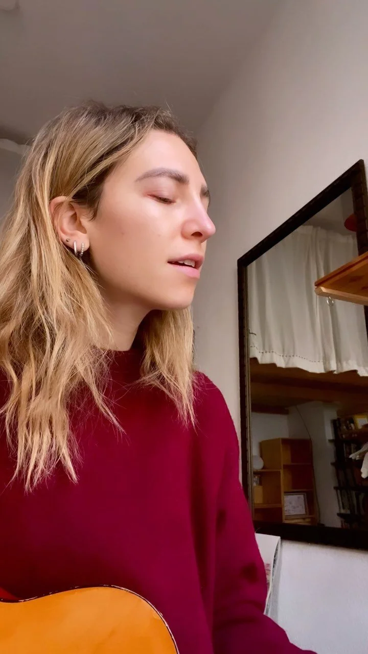 About — daphne gale