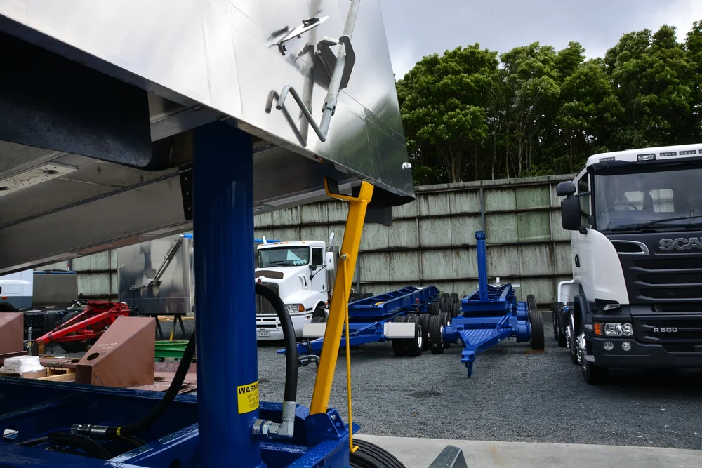 Body Props — Transport Trailers