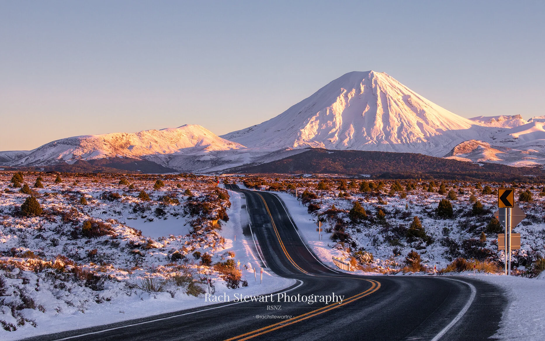Desert Road Winter Sunrise | New Zealand Landscape Photography | NZ ...