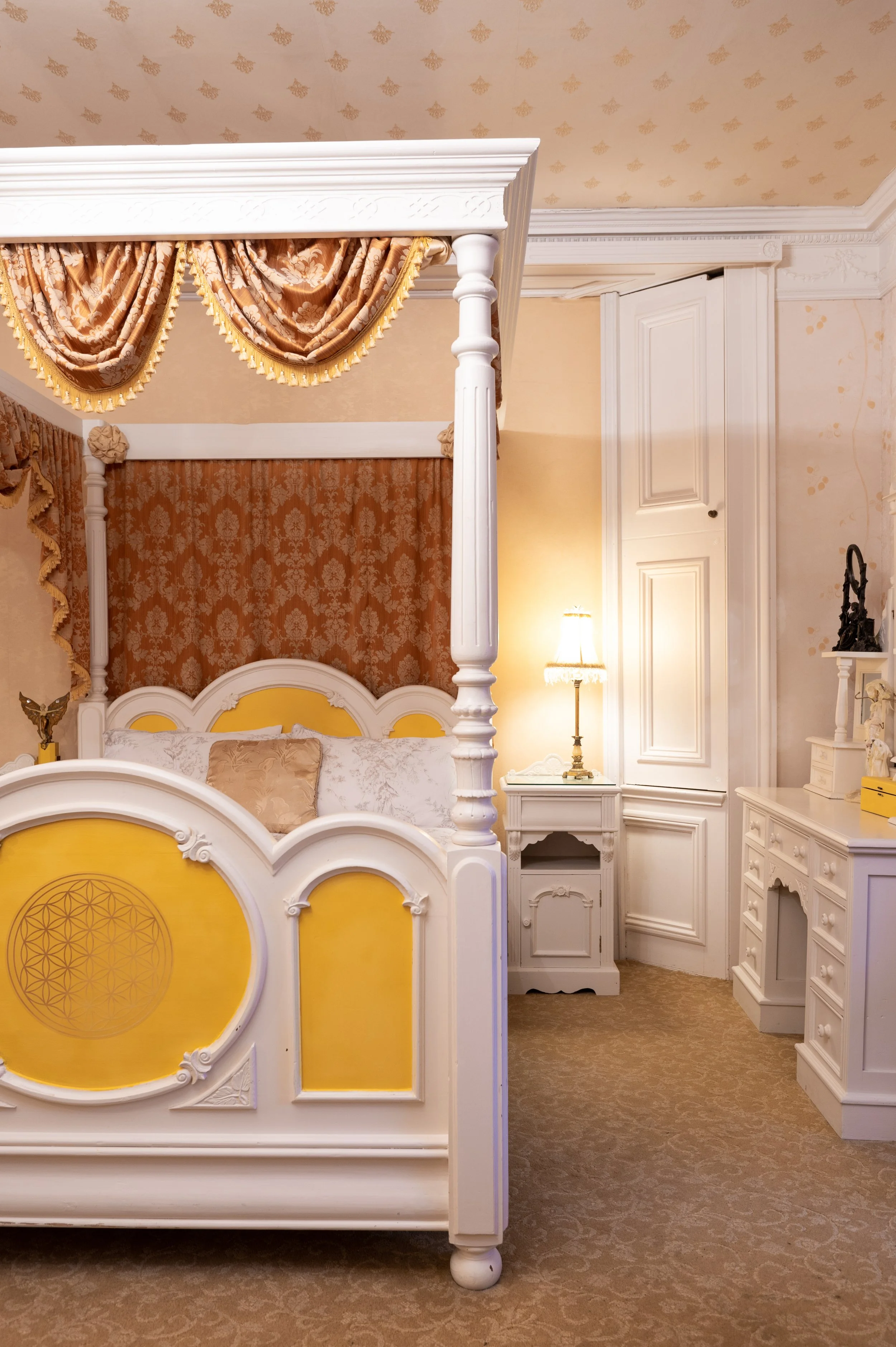 Visit Enchanted Manor — The Enchanted Realm