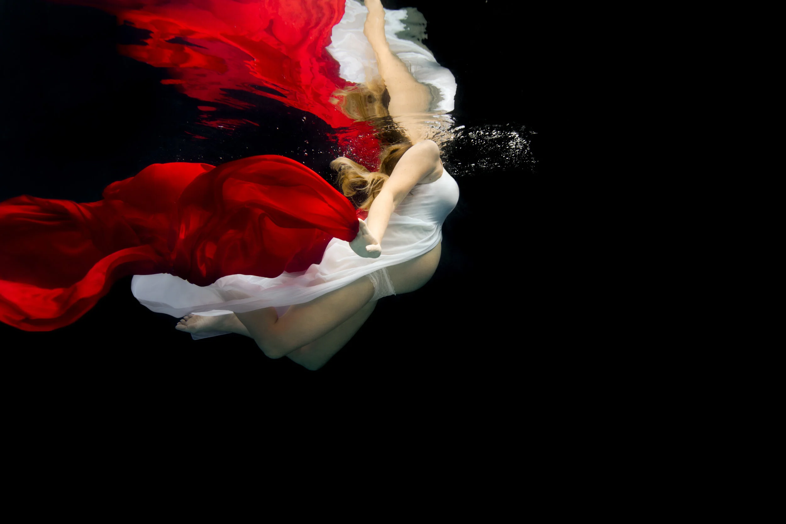 Underwater Maternity Gallery — Flashpool Productions