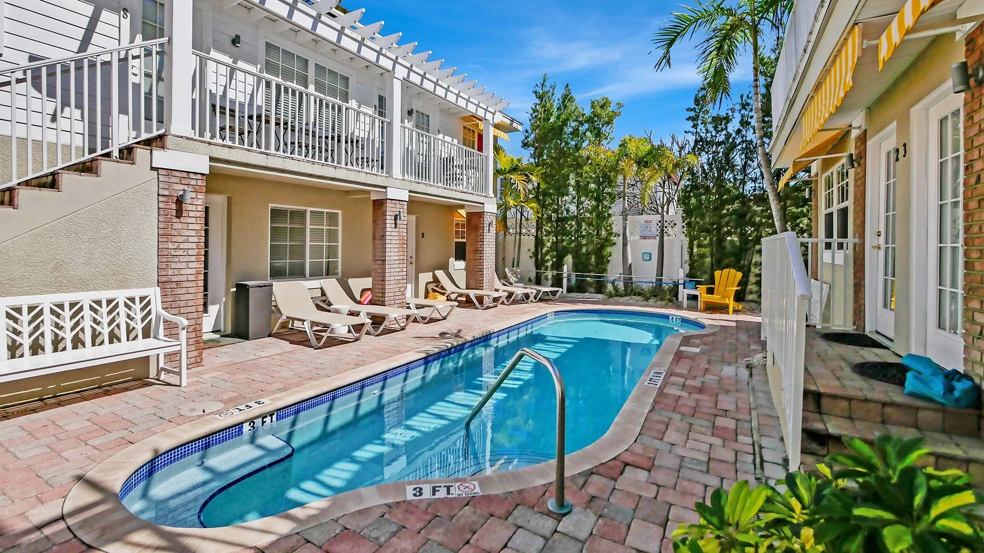 Coconut Inn Pass-a-Grille Beach