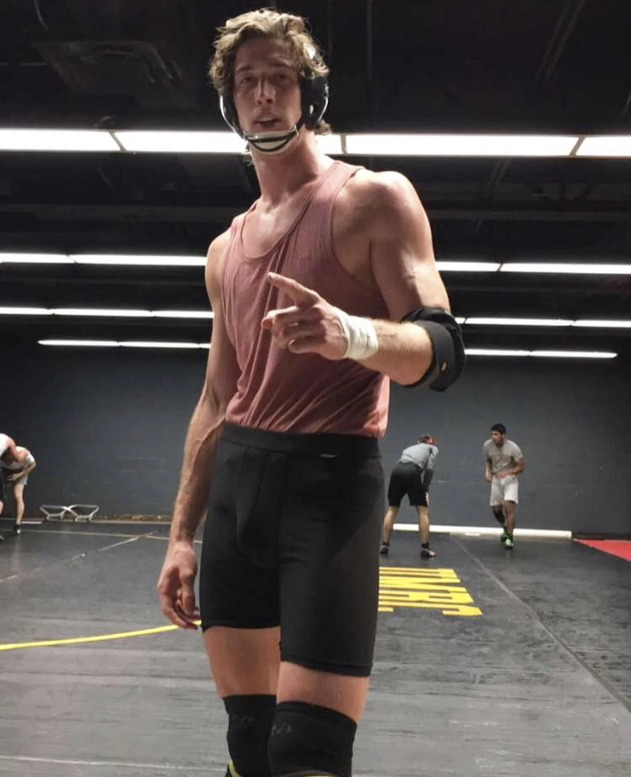 Gifted athlete transitions to hosting online show — GRID NEWS