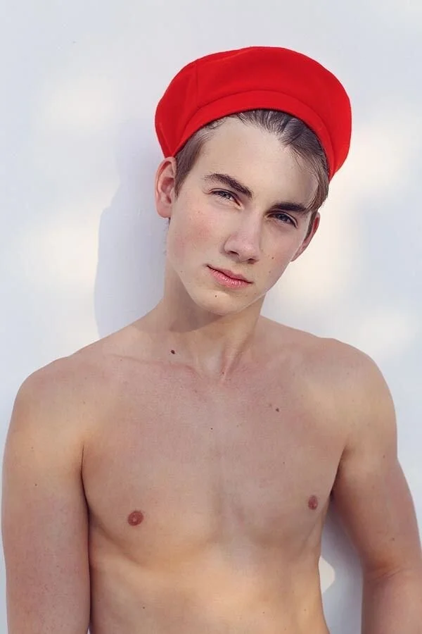 Young model strikes a pose around the globe — GRID NEWS