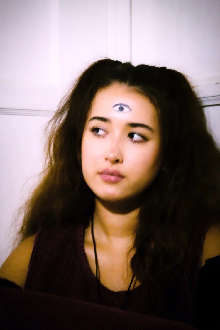 Kiera Lyons EPK — Crazy Magic Media