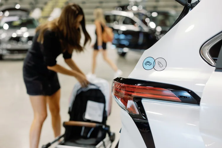 Best Luxury Family Vehicles — The Car Mom | Car Reviews & Car Buying ...