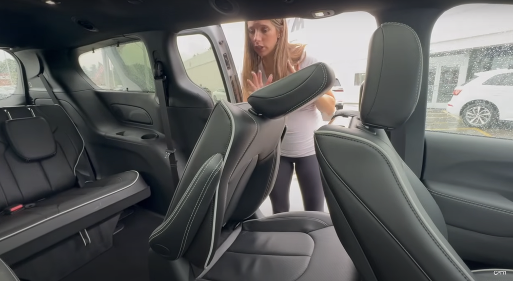 2024 Chrysler Pacifica Pinnacle PHEV Review — The Car Mom | Car Reviews ...