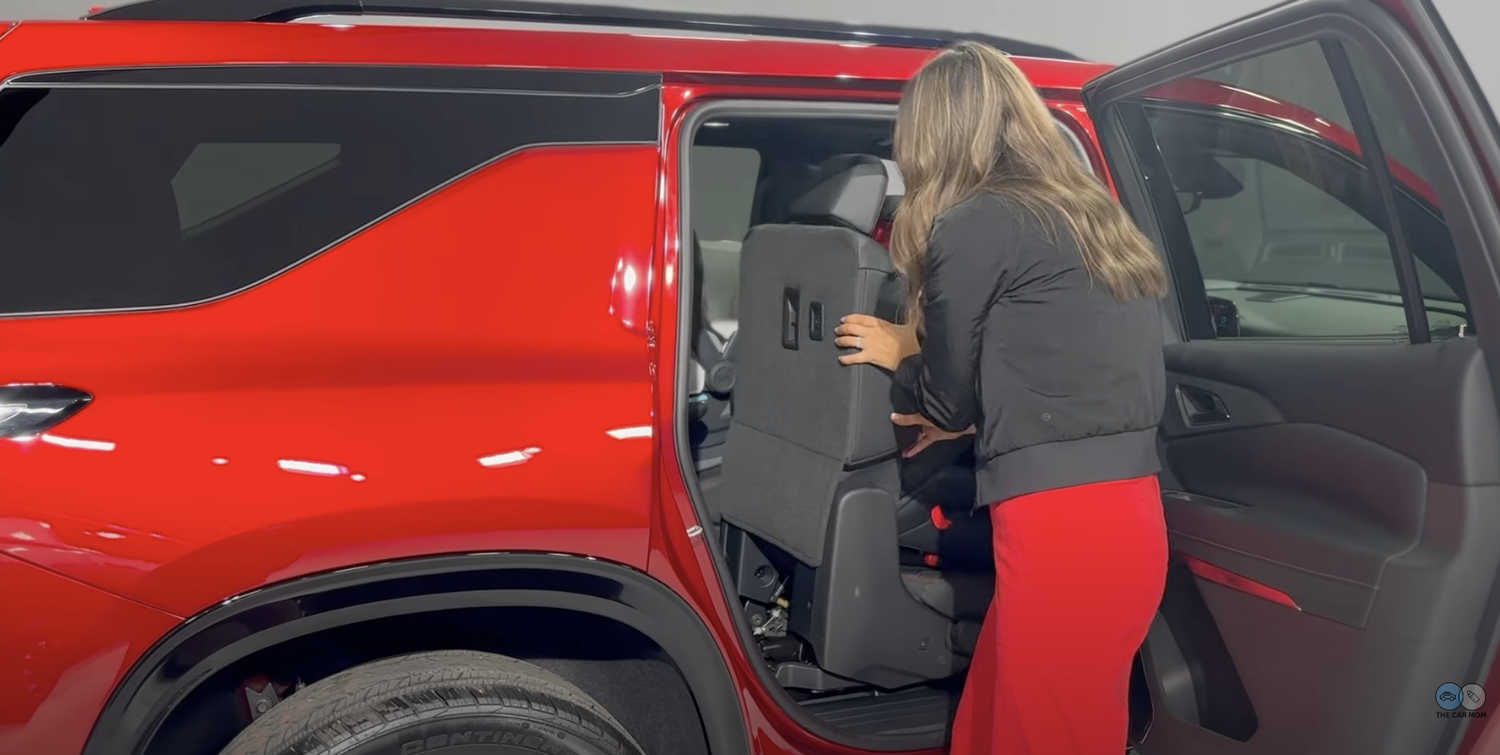2024 Chevy Traverse Review - See It Here FIRST! — The Car Mom | Car ...