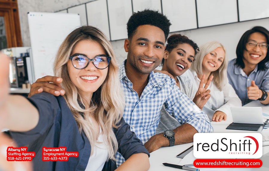 Are Seasonal Jobs Worth It? Tips for Seasonal Employees — redShift ...