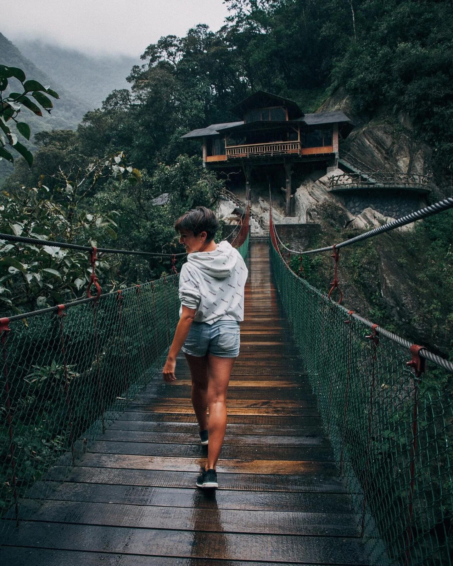 LAURA BC | Photographer & Creative Director