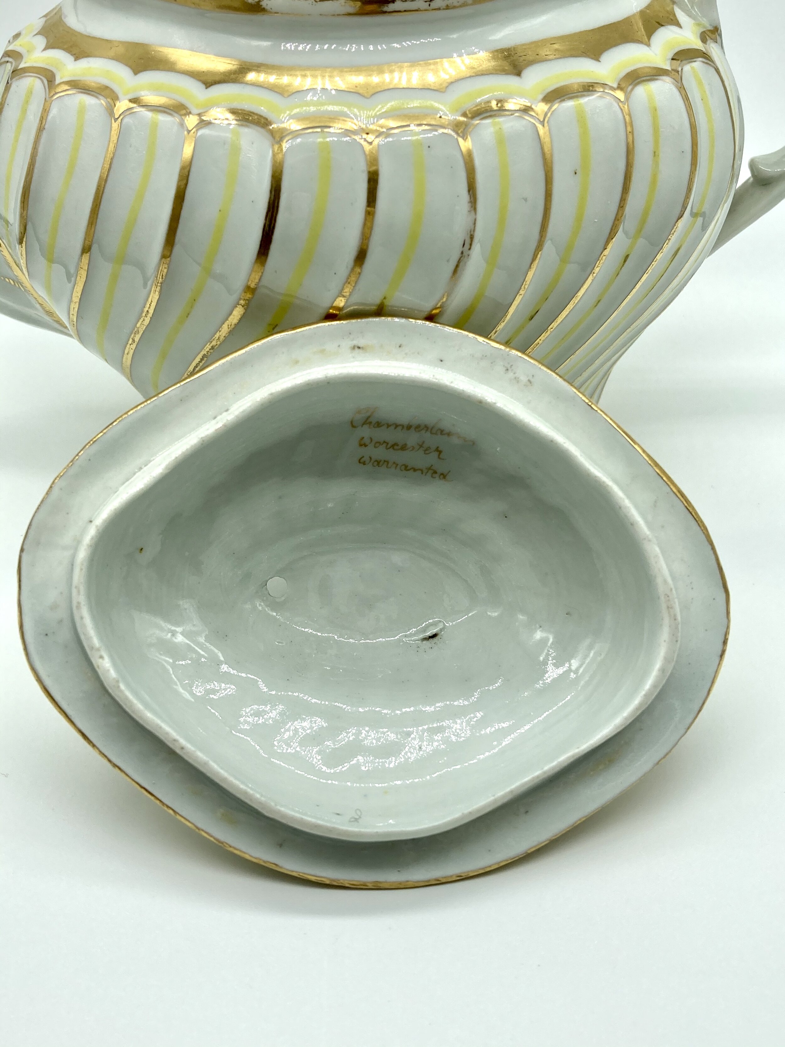 New Hall Porcelain Teapot, Boy in the Window Pattern 425, c1810