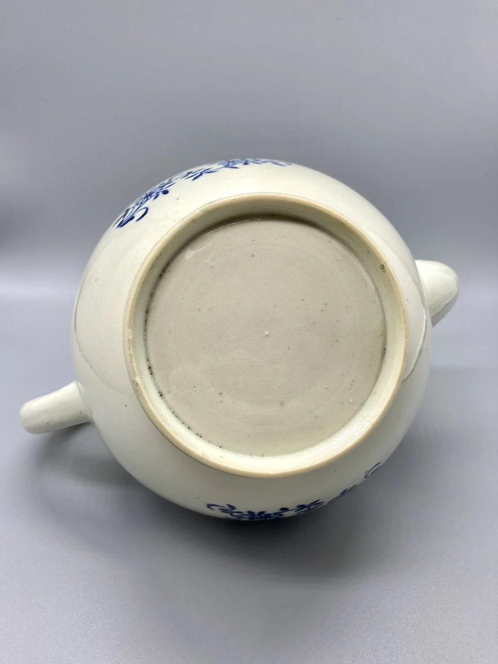 New Hall Porcelain Teapot, Boy in the Window Pattern 425, c1810