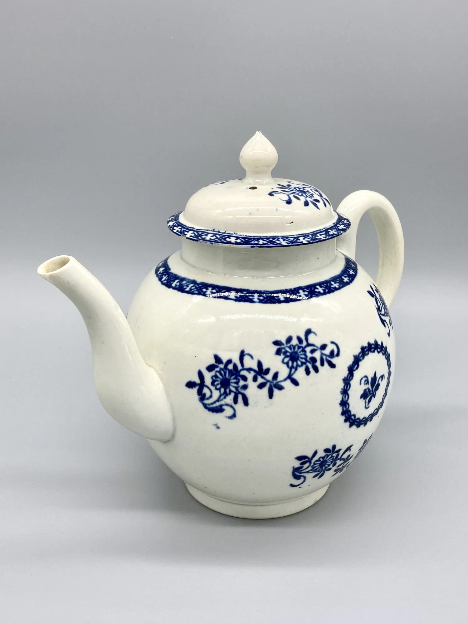 New Hall Porcelain Teapot, Boy in the Window Pattern 425, c1810