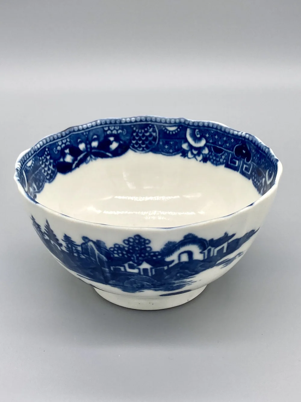 Caughley Porcelain Custard Cup & Cover, c.1780-99