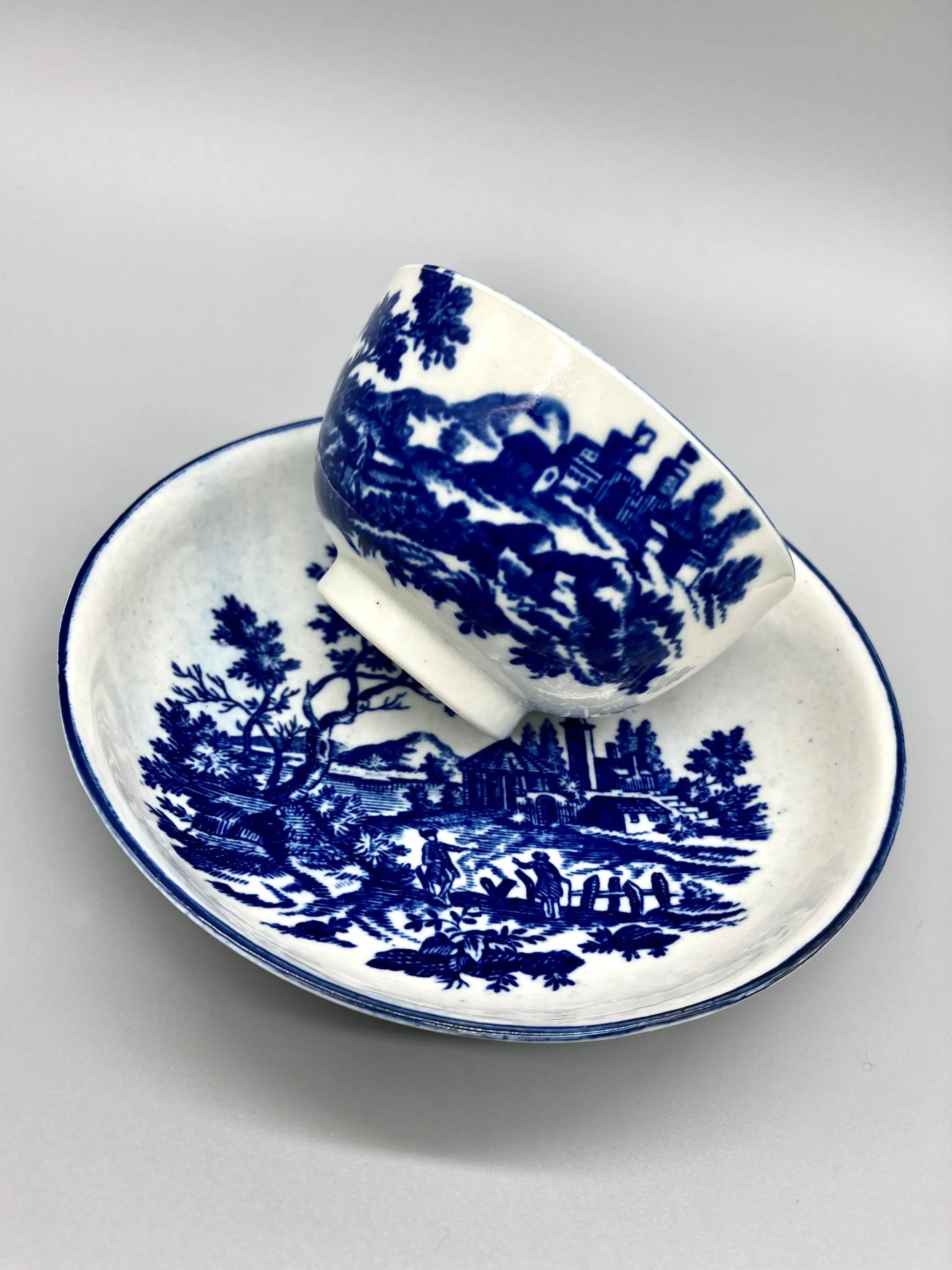 Caughley Porcelain Teabowl & Saucer, Birds in Branches, circa 1785-90