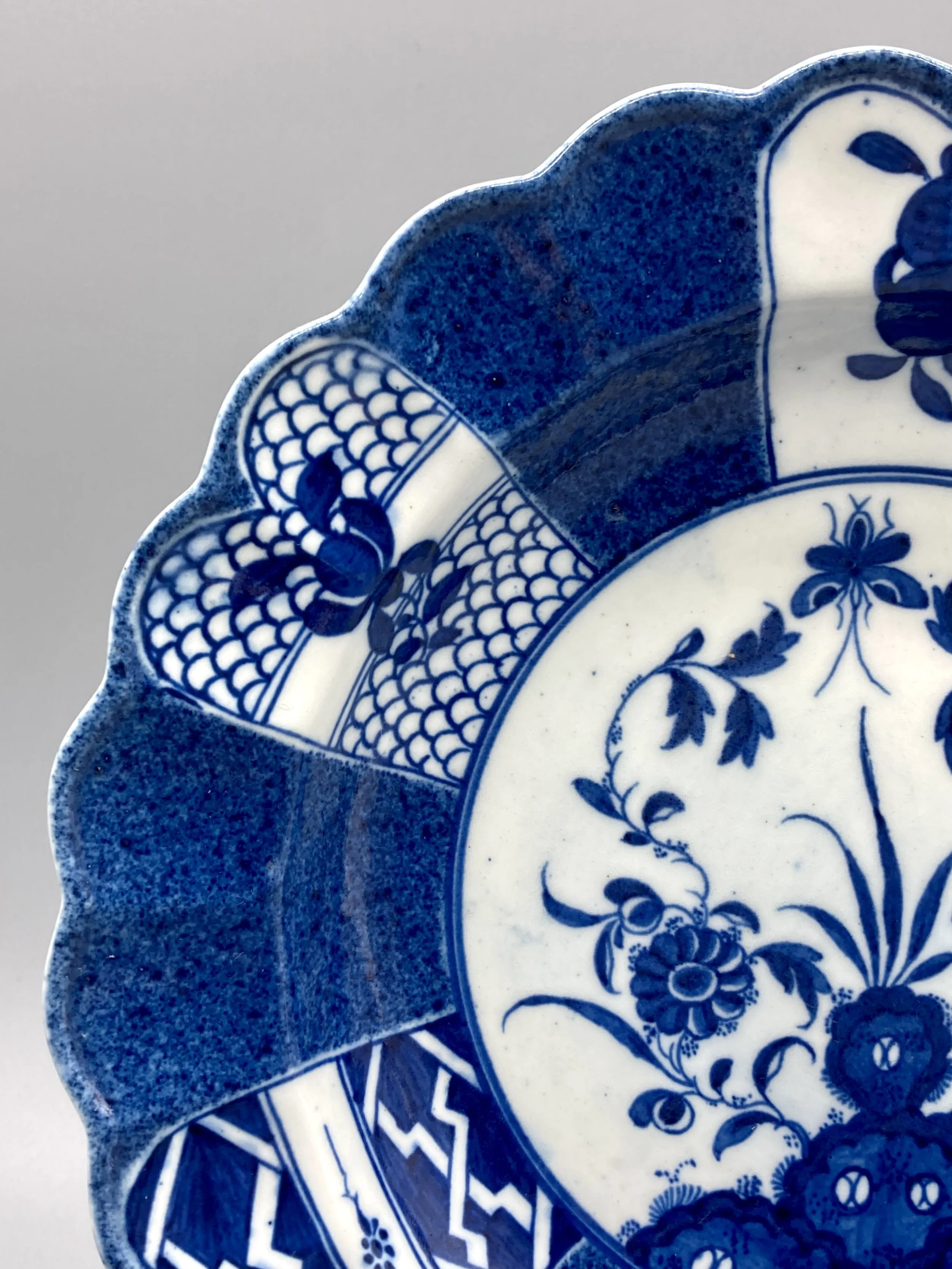 Caughley Porcelain Custard Cup & Cover, c.1780-99