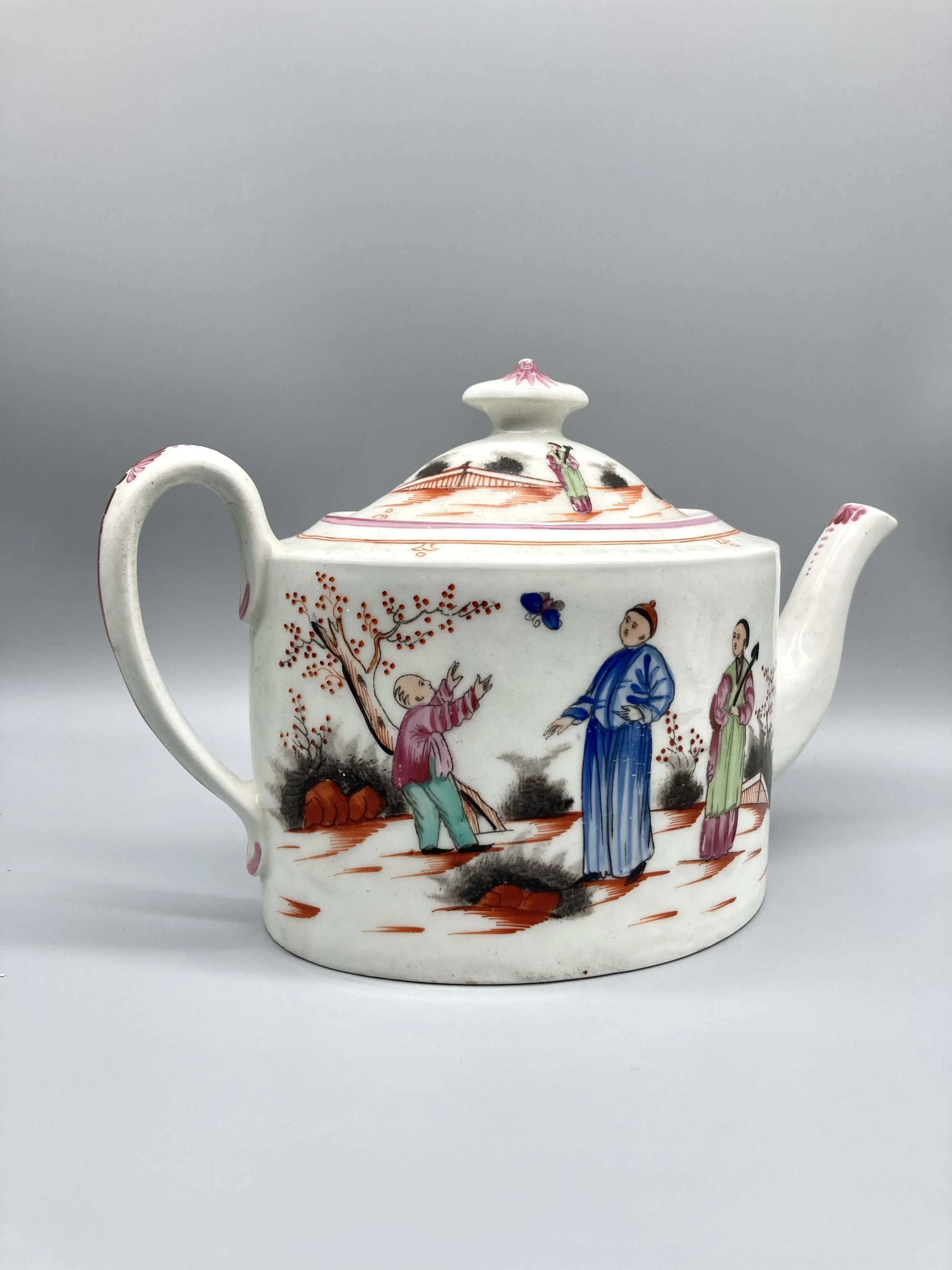 New Hall Porcelain Teapot Stand, Tobacco Pattern 490, circa 1800