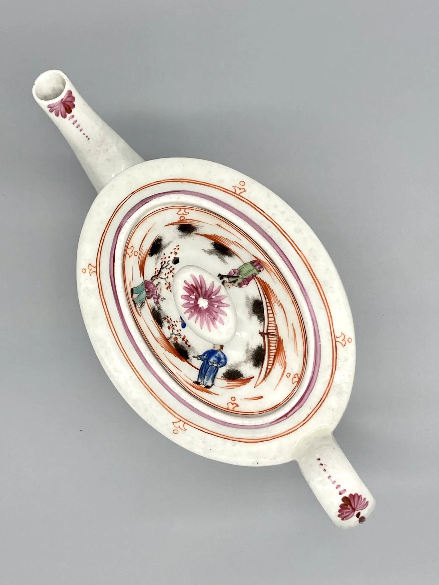 New Hall Porcelain Teapot Stand, Tobacco Pattern 490, circa 1800