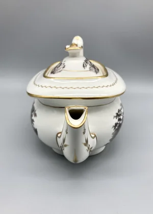 New Hall Porcelain Teapot, Boy in the Window Pattern 425, c1810