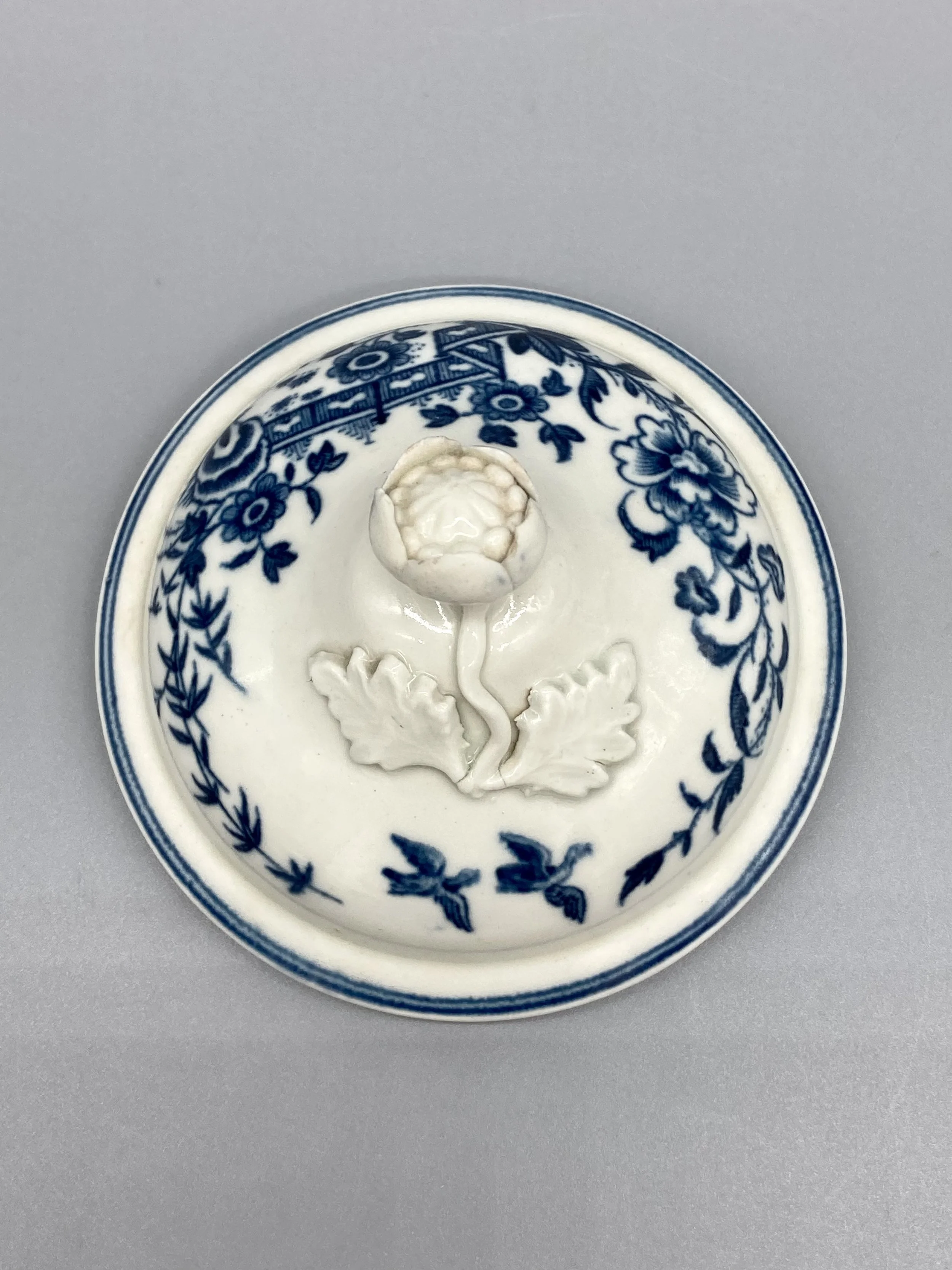Early Worcester Porcelain Mug, Natural Sprays Pattern, c.1760-70