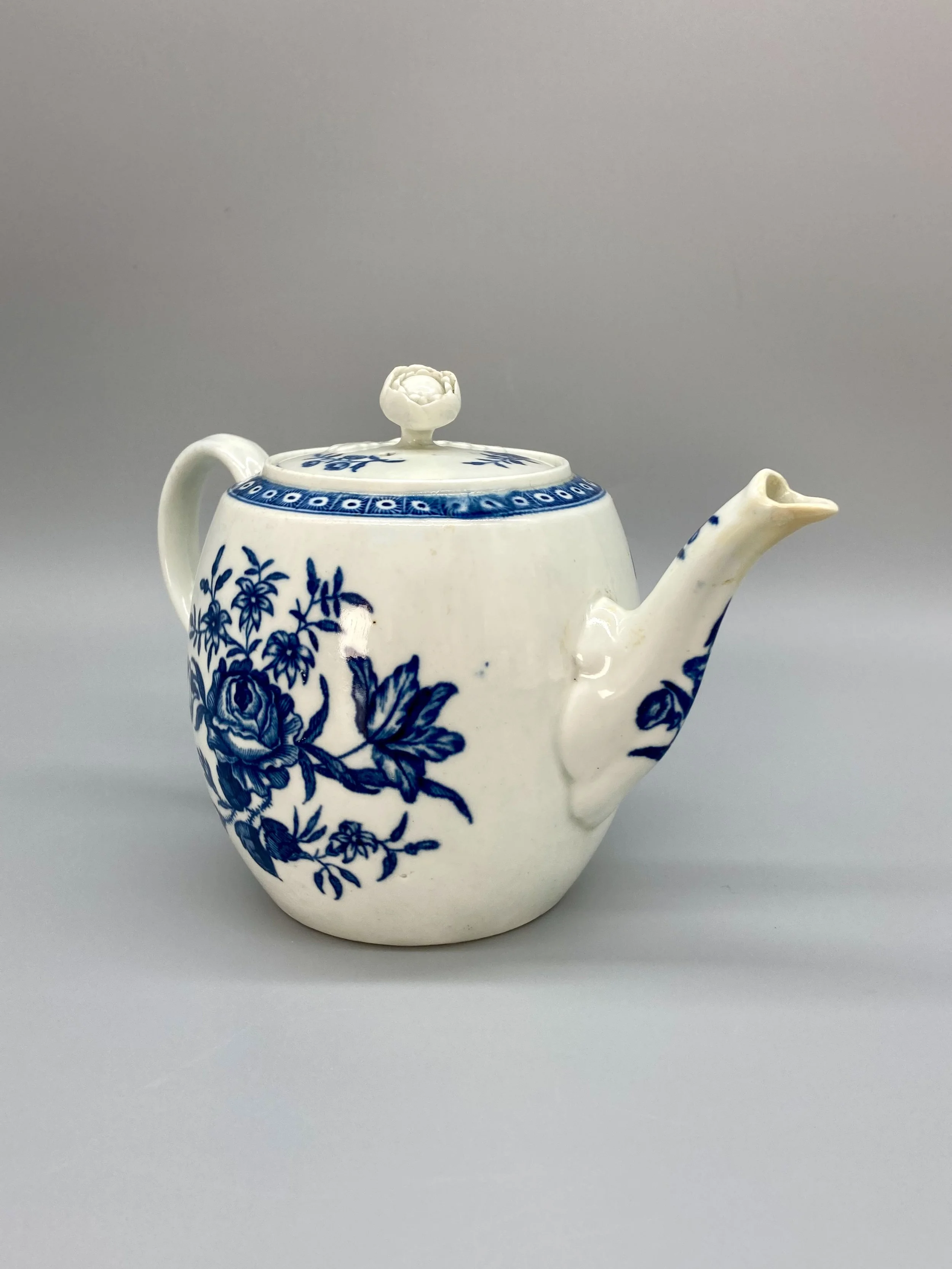 New Hall Porcelain Teapot, Boy in the Window Pattern 425, c. 1810
