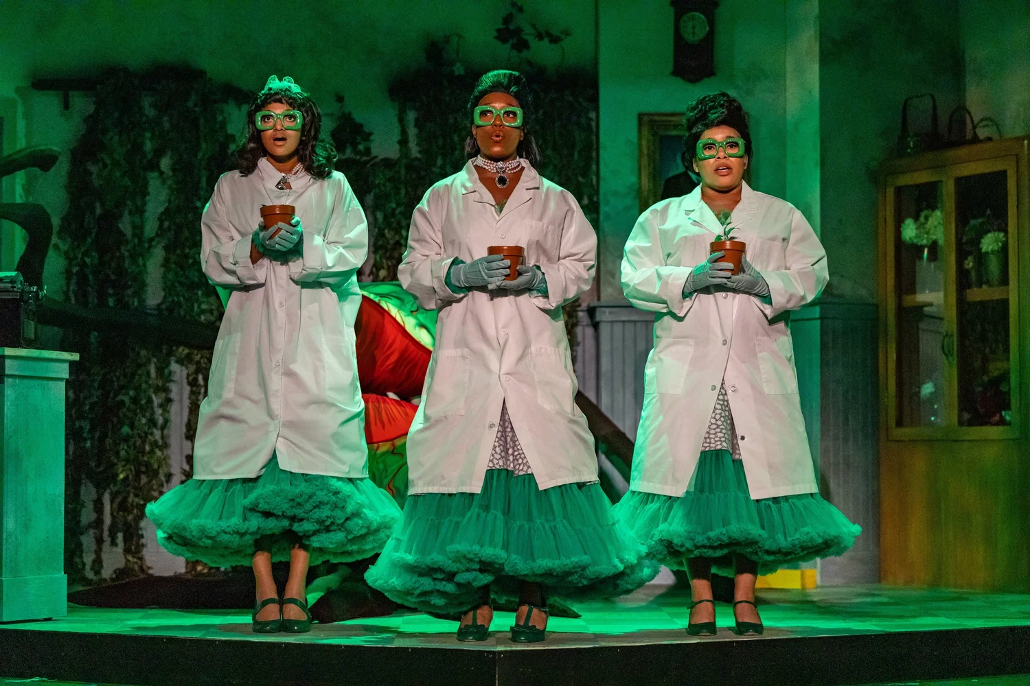 2025 Season — New London Barn Playhouse