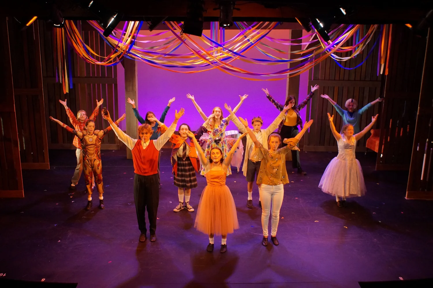 Touring Productions — New London Barn Playhouse