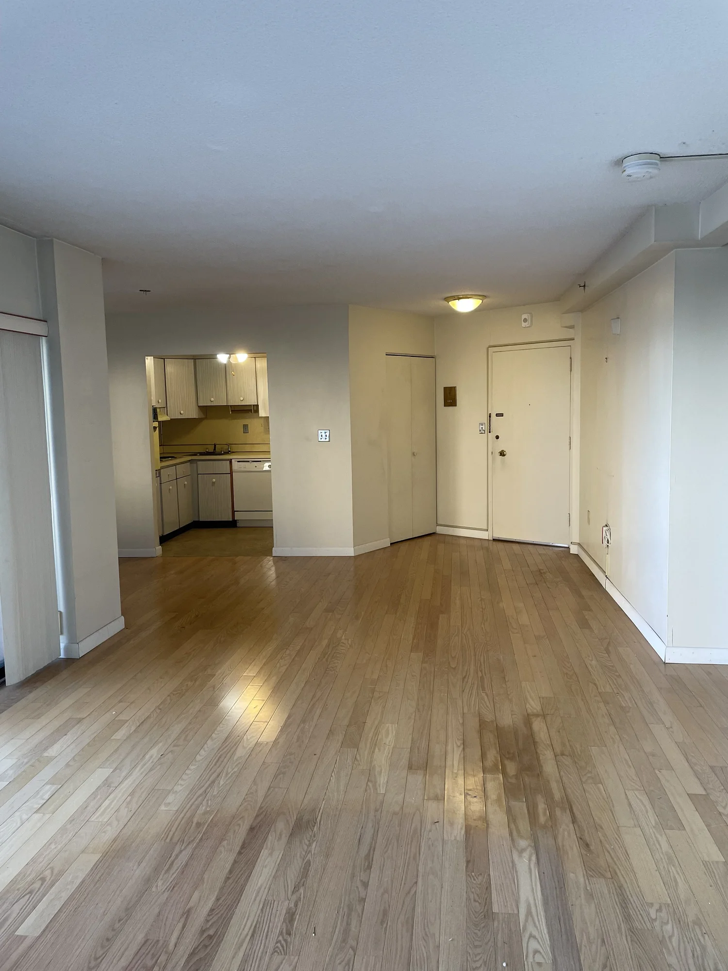 It’s all about the view at the #goldengirlscondo — Dwell October