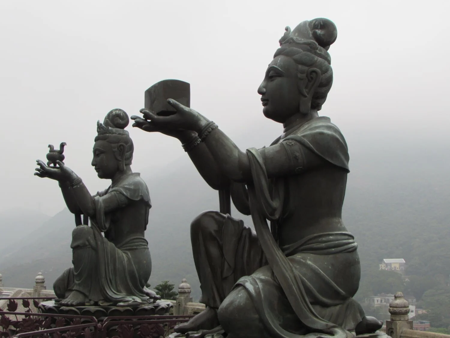 About — Maria Kahn