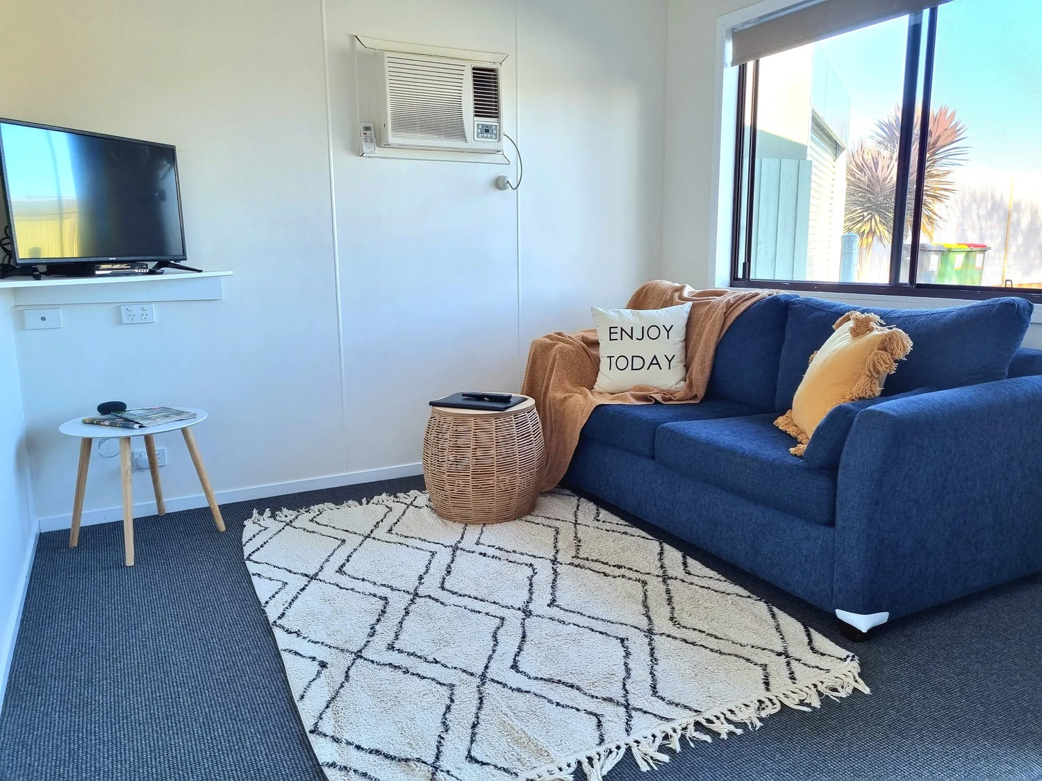 Unwind in Style and Comfort at Beachcomber Holiday Units - Your Premier ...